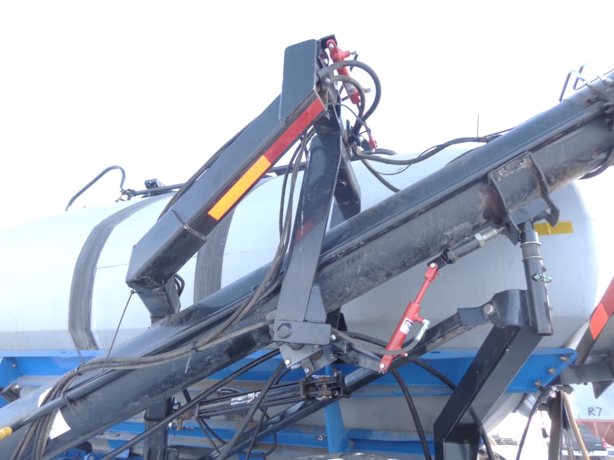 Air Seeder Auger Hydra System Lightens the Load of Heavy Augers ...